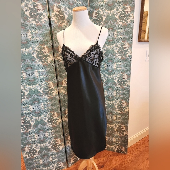 Neiman Marcus | Intimates & Sleepwear | Neiman Marcus Black Satin And ...